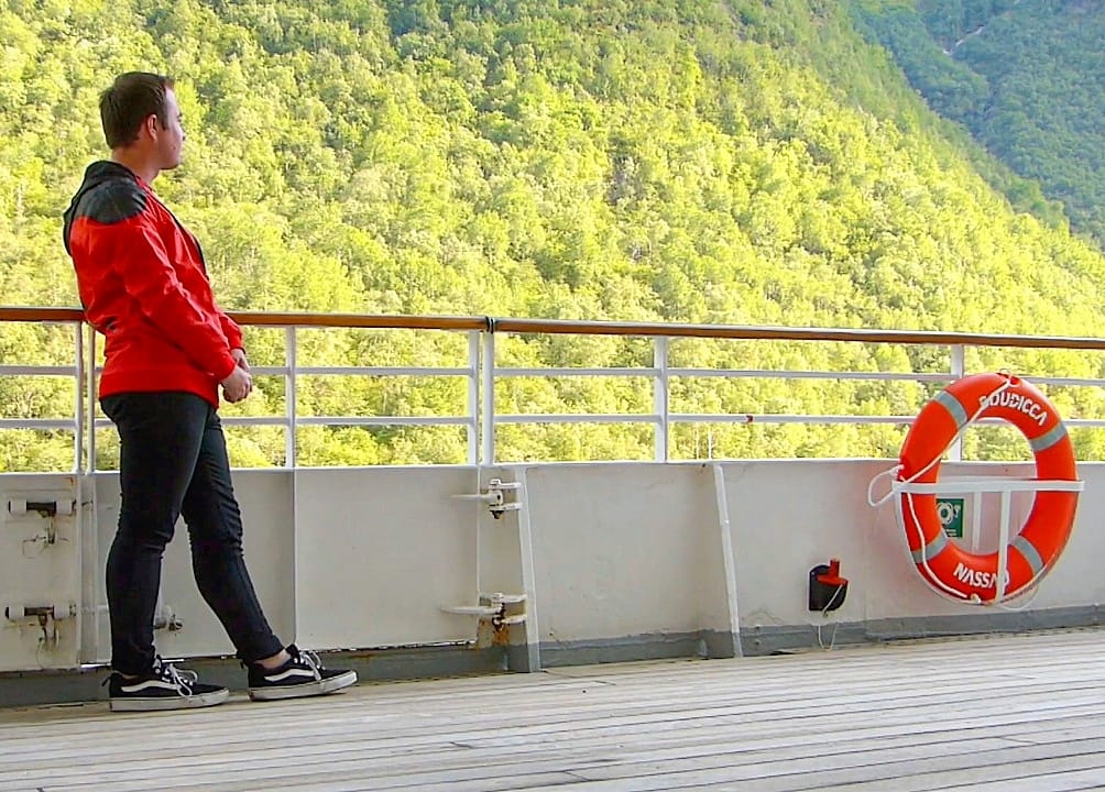 Diamond Princess Captain Unexpectedly Dies During Cruise Sailing ...