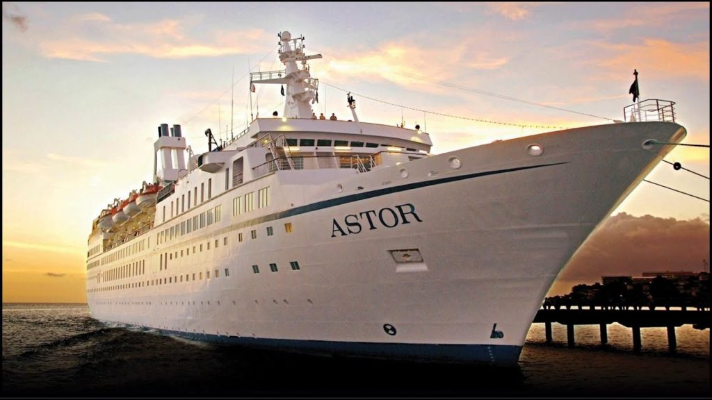 Minerva Cruise Ship Review | Cruise Capital